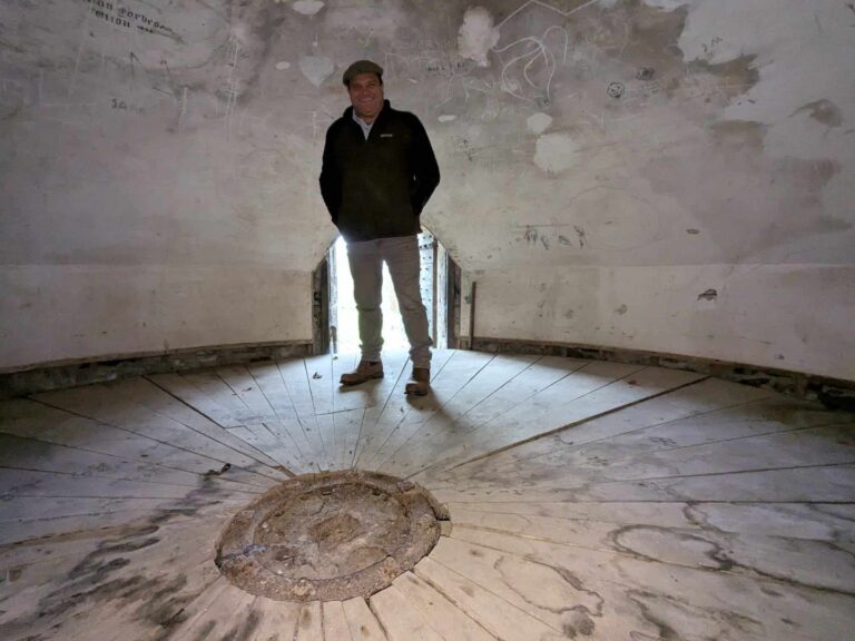 What did I find inside Udny Mort House?