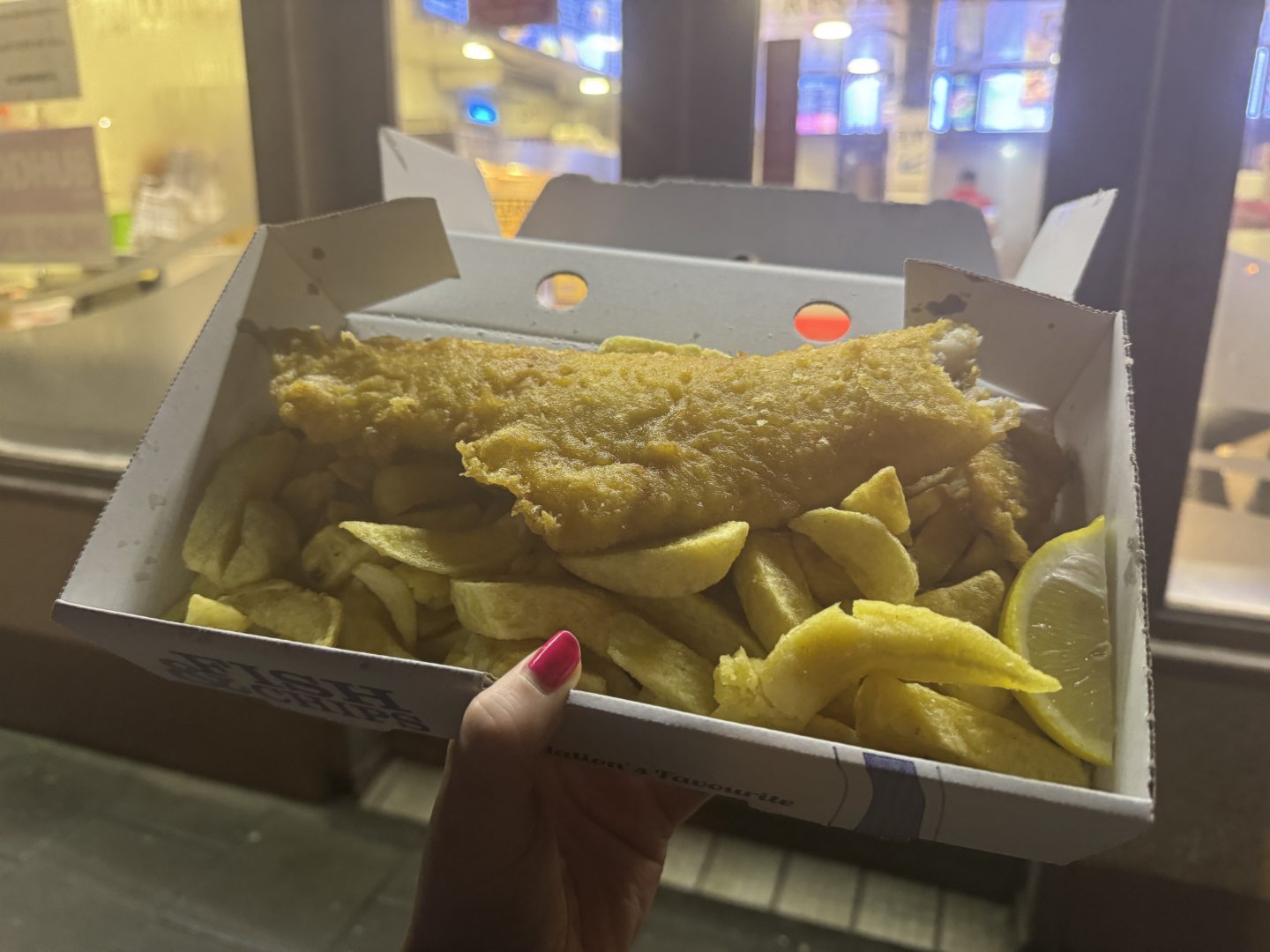I review 4 fish and chip shops in Stonehaven to find the best