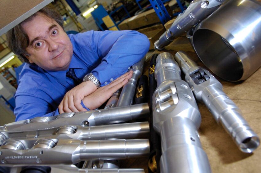 Flood of tributes to Bill Petrie, oil and gas 'legend'