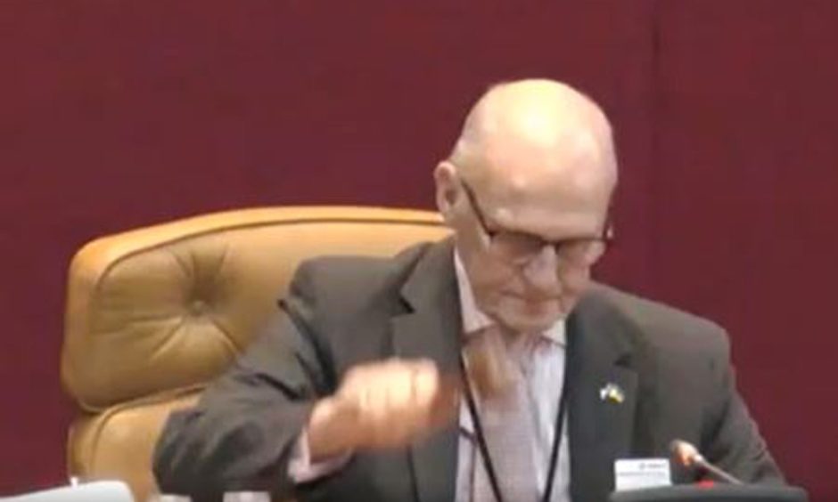 David Cameron gavel frenzy as provost resorts to 'nuclear option'