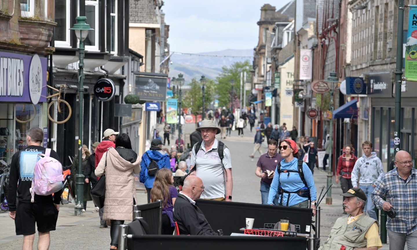 'Bogus workmen' target Fort William businesses