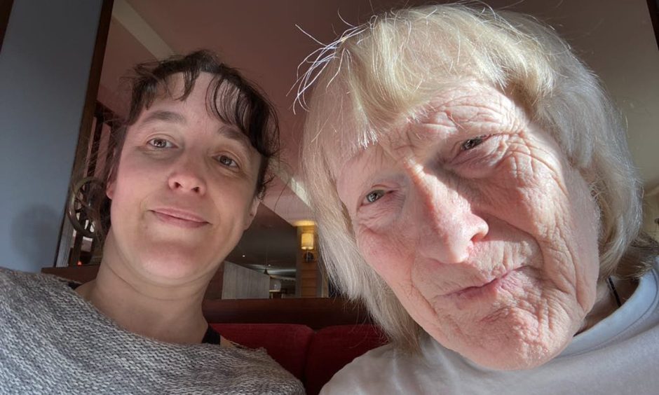 Wayne Smith: Buckie man finds family with DNA after 80 years