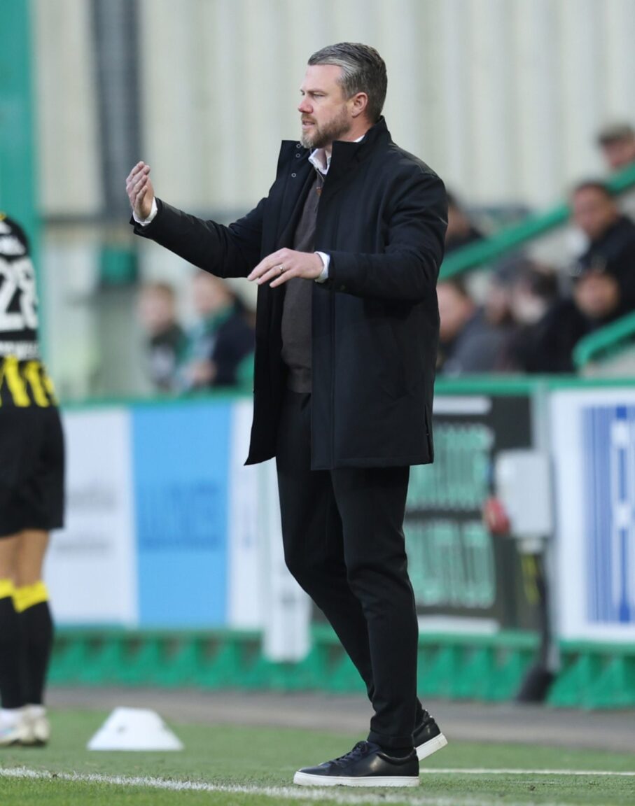Aberdeen FC midfielder Ante Palaversa calls for unity