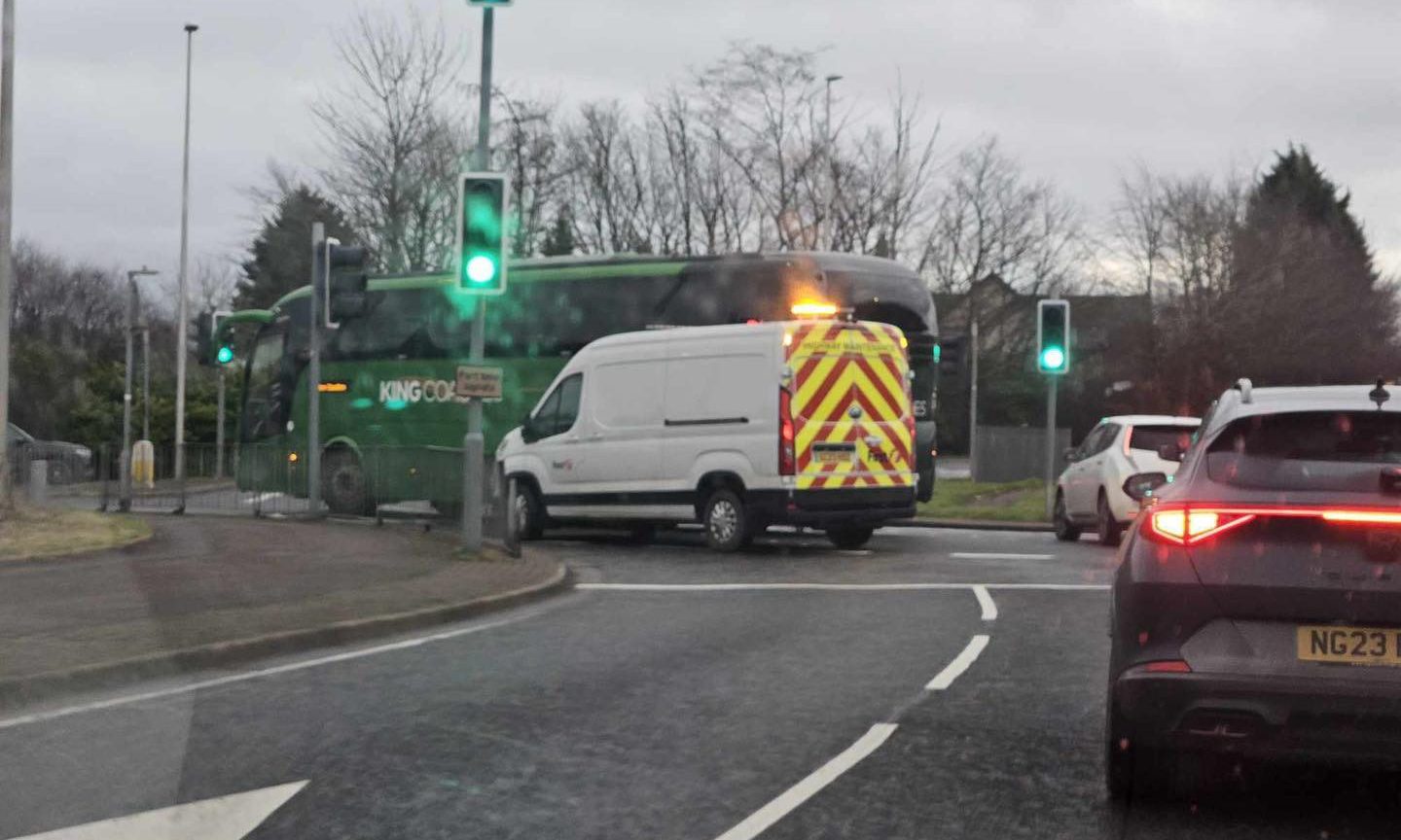 Aberdeen commuters delayed after bus break down
