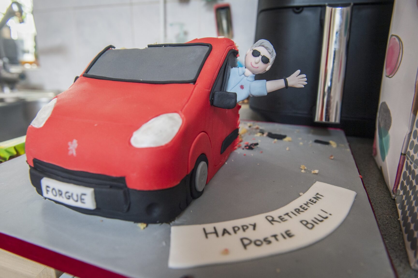 Retiring postie a "huge miss" after three decades in Huntly area