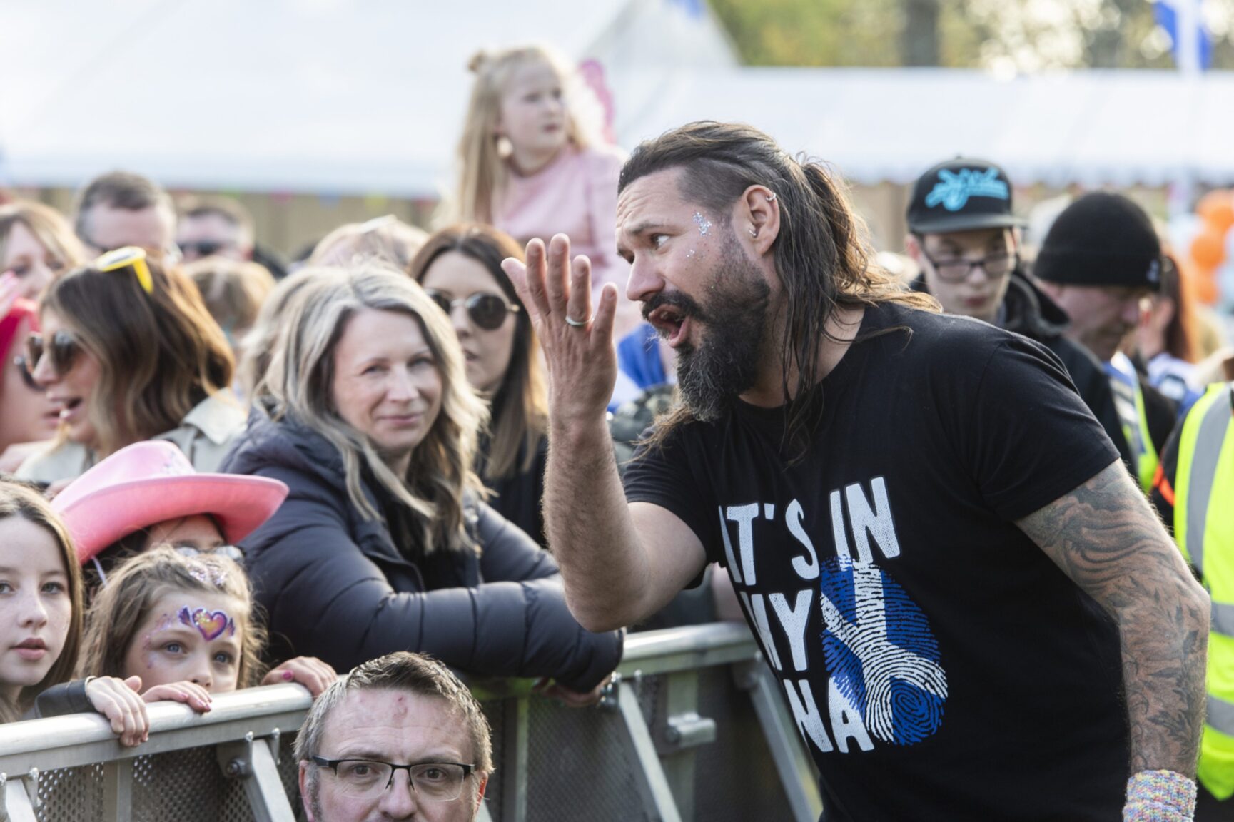 Gallery: Thousands celebrate second day of MacMoray