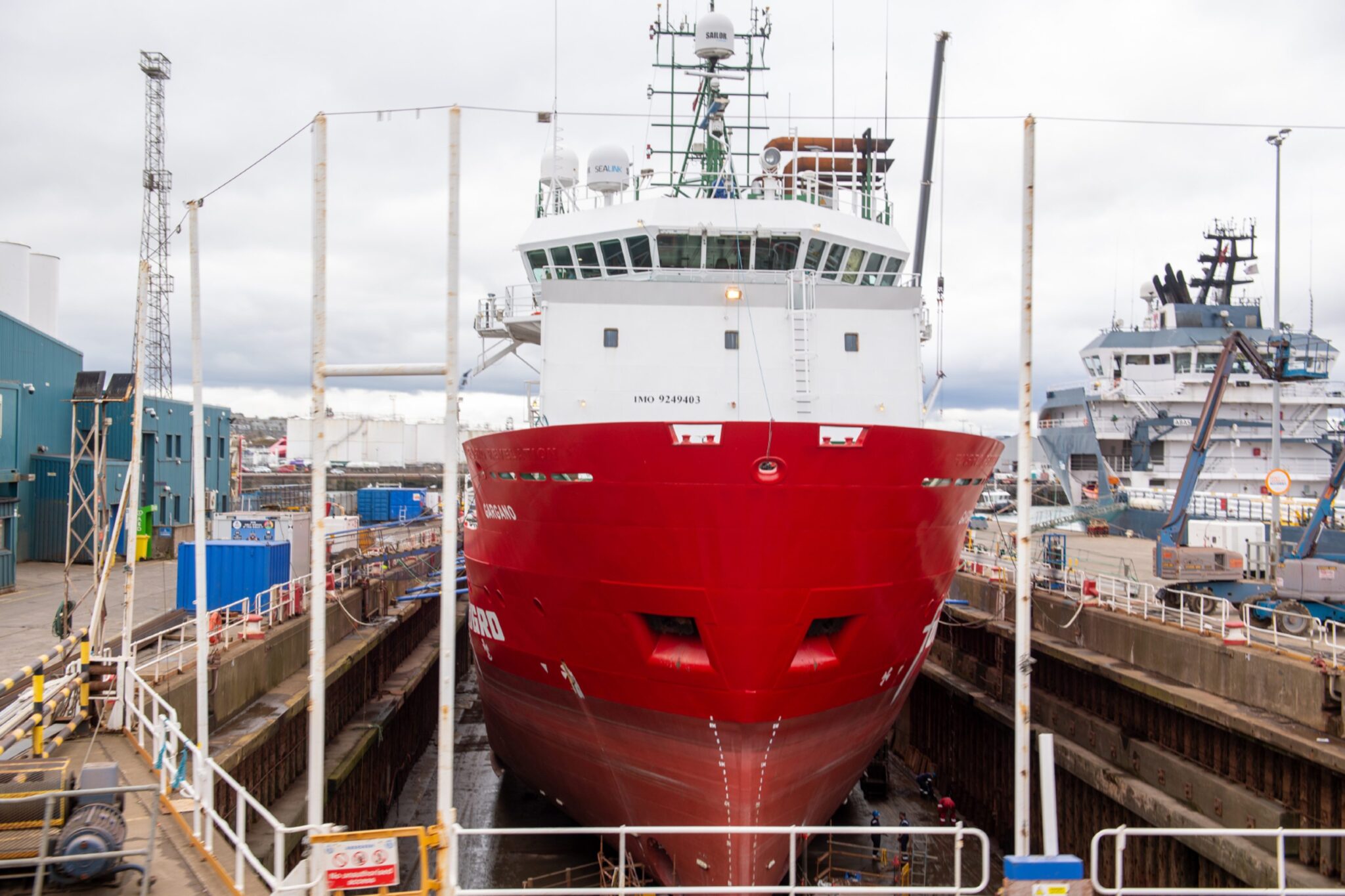 Sneak peek on new Aberdeen open-top tour bus
