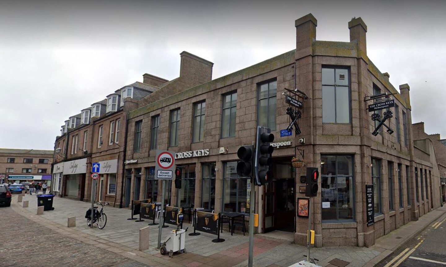 Man warned after making sexual comment to teen girl in Peterhead