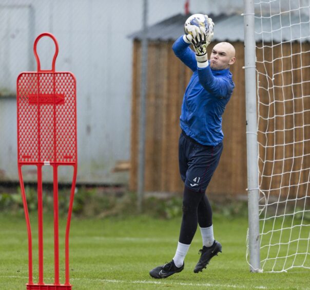 Caley Thistle target ex-midfielder and former Ross County keeper