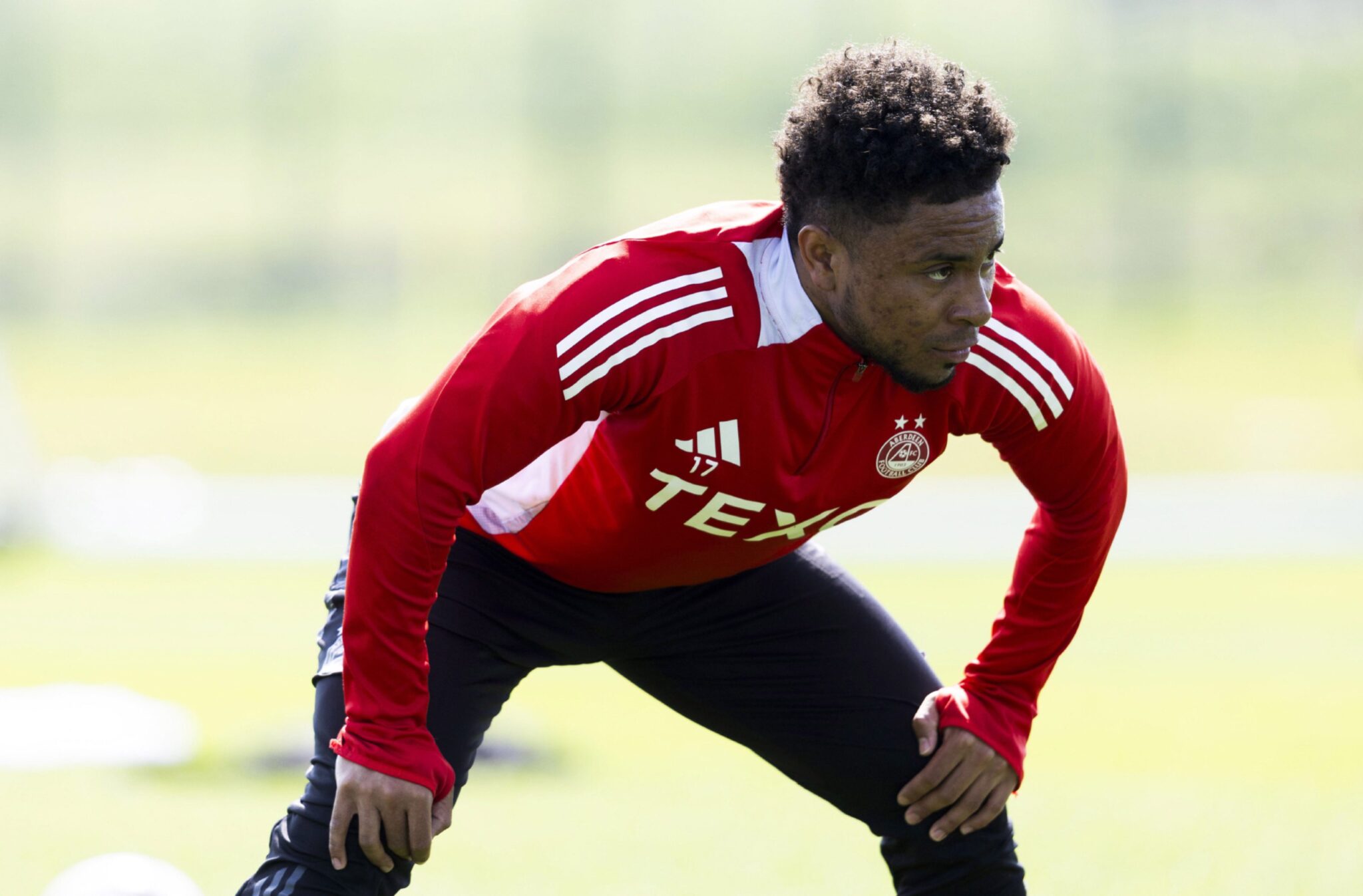 Aberdeen striker Kusini Yengi nears loan move to Japan