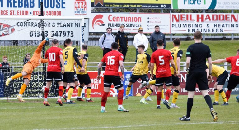 Elgin City face uphill task in play-offs after 4-2 defeat against Annan