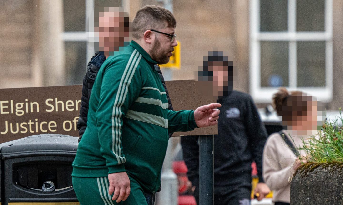 Elgin man threatened to feed hotel worker to his starving dog