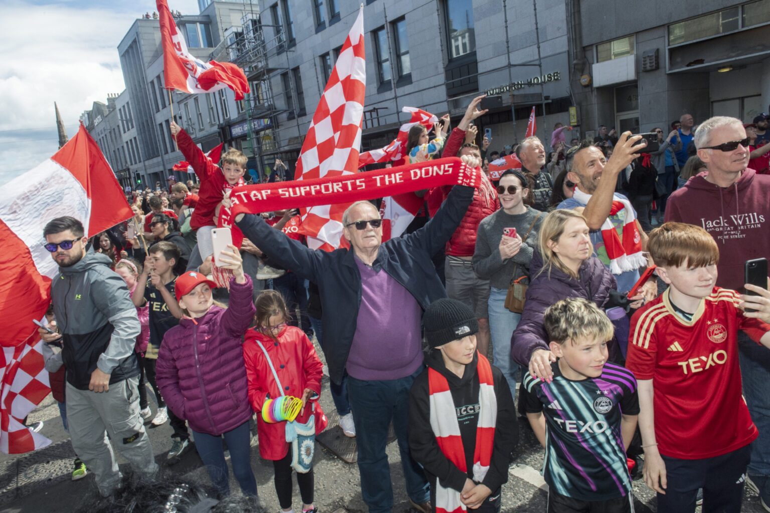GALLERY: Thousands line Aberdeen streets for cup win parade