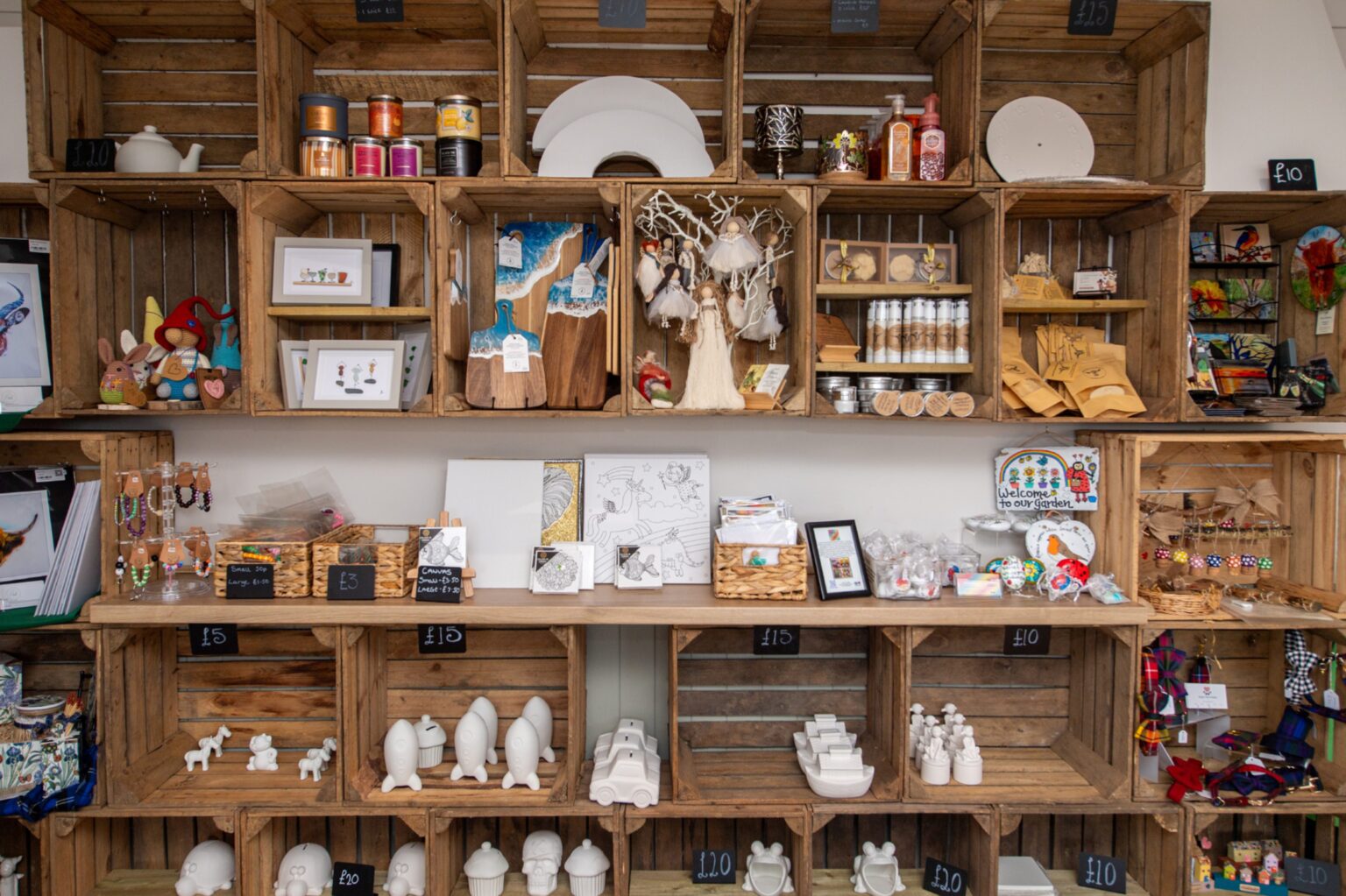 Pumpkin Spice: Potterton mum brings village to life with new café