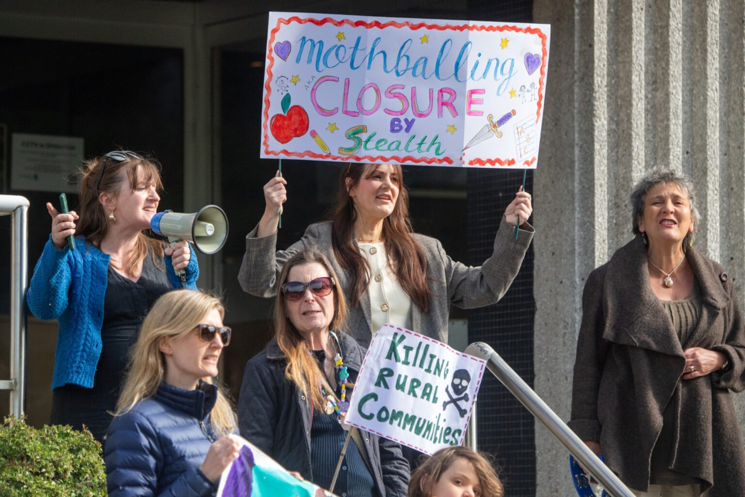 Claims Gillian Owen's husband 'swore at granny' at protest