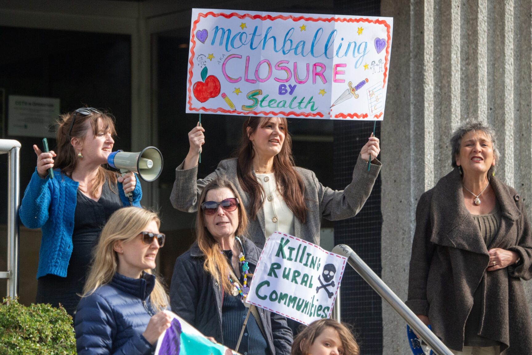 Claims Gillian Owen's husband 'swore at granny' at protest