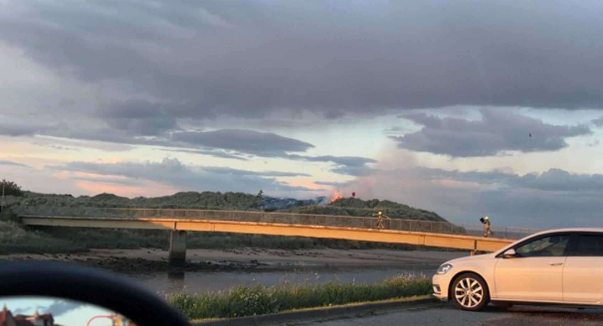 Fire crews battle blaze at Ugie Beach Peterhead