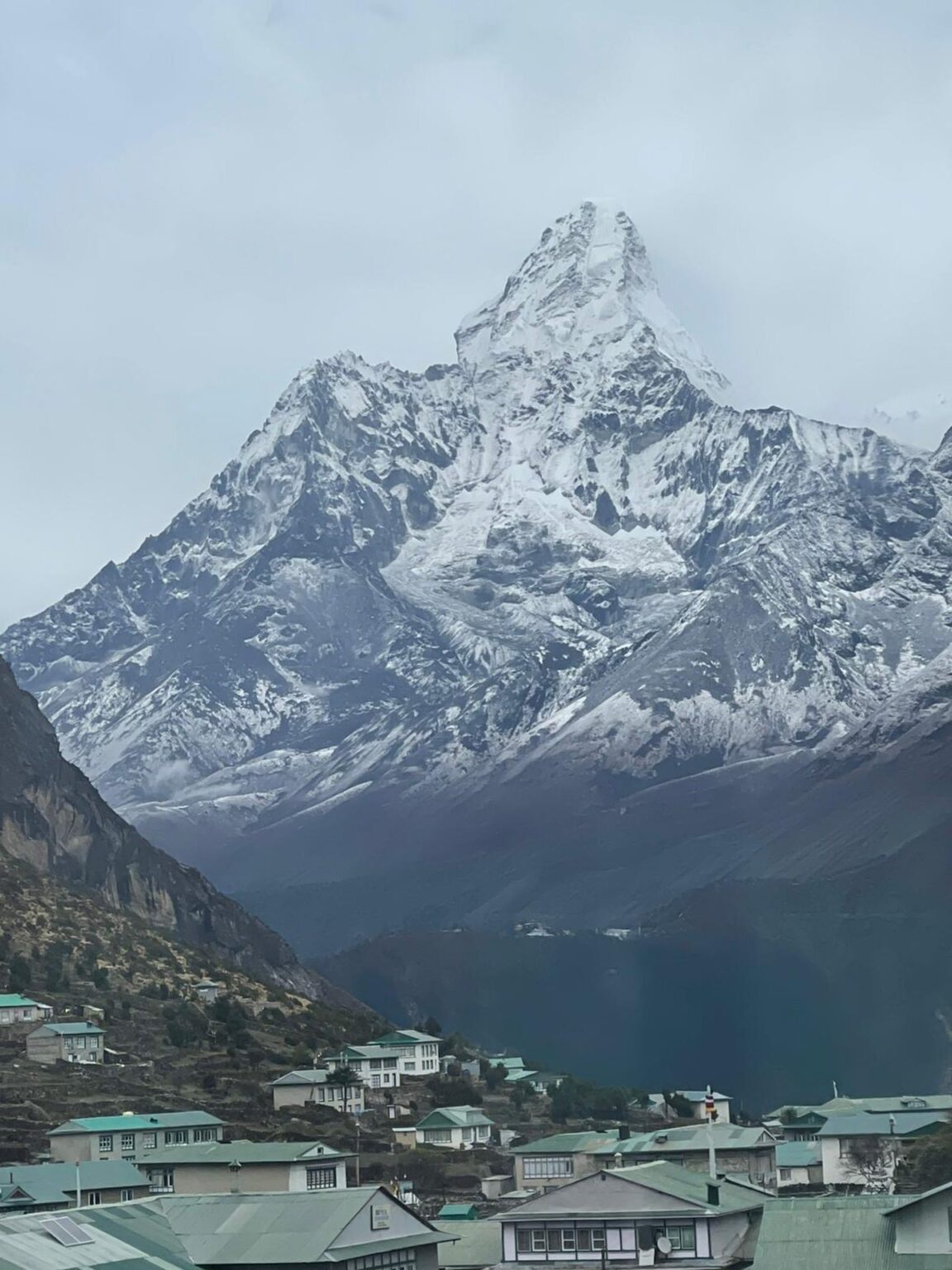 Aboyne hairdresser Judith Taylor beats Everest marathon