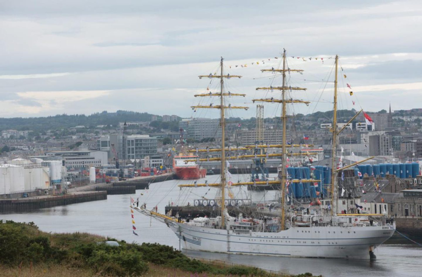 Take precautions if seduced by "sailors or sirens" during Tall Ships