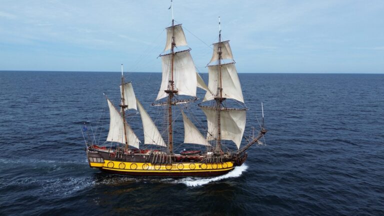 Shtandart Tall Ship ban at Aberdeen race due to captain nationality