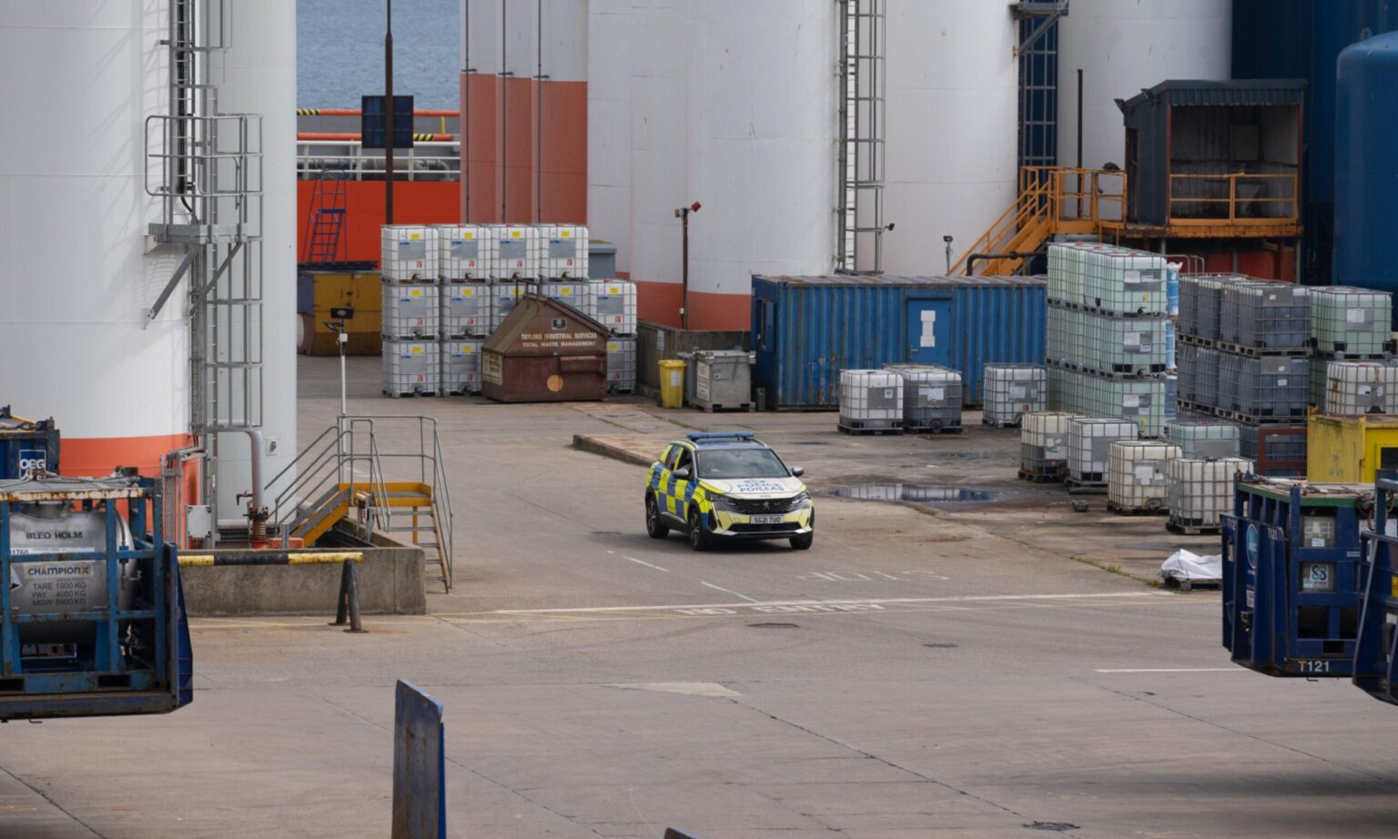 Man airlifted to hospital after falling aboard ship at Peterhead port