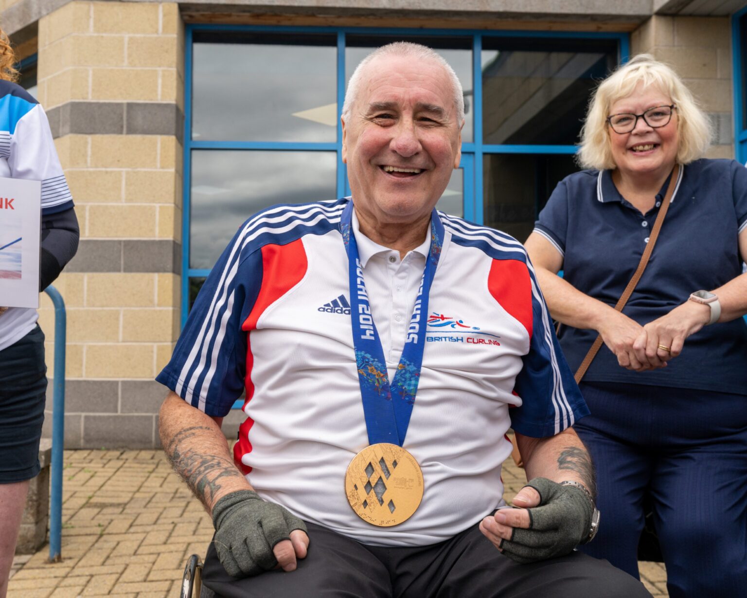 Hundreds gather to protest against closure of Elgin Ice Rink