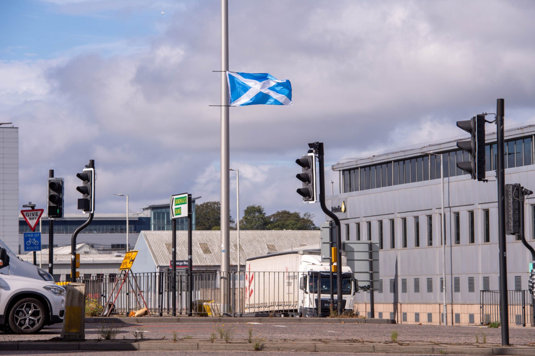 Council workers 'threatened' while removing flags in Aberdeenshire