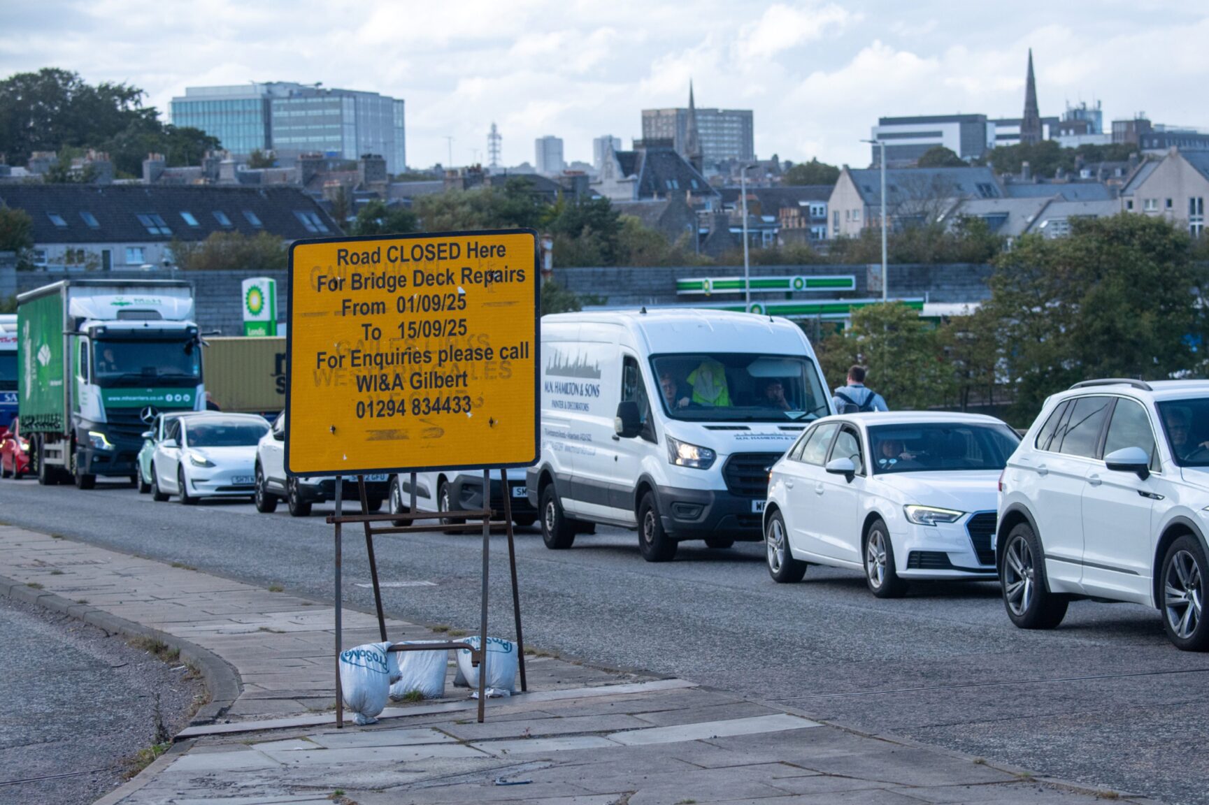 'Gridlocked' traffic as Queen Elizabeth Bridge closed for roadworks