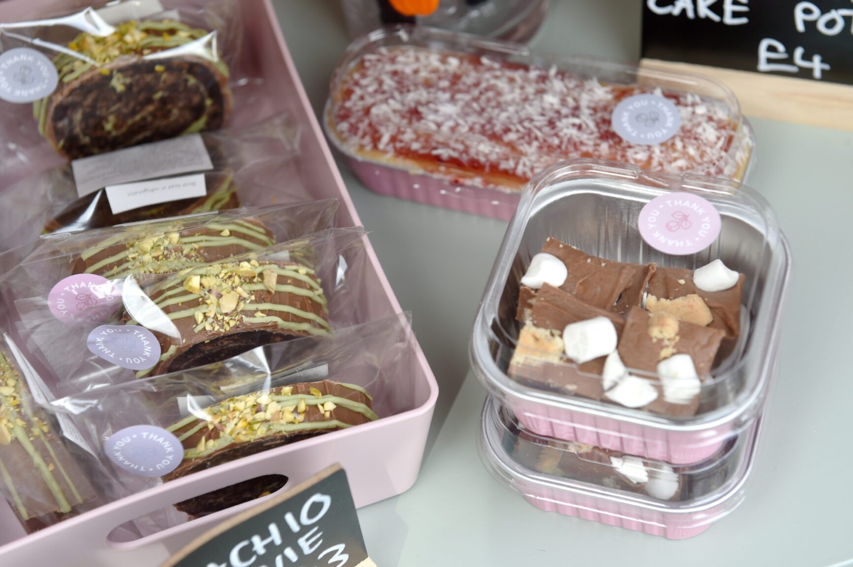 22-year-old's DIY Inverness cake shed sells out on opening day