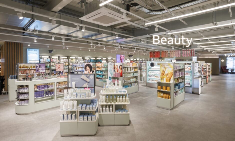 Union Square Marks and Spencer extends opening hours