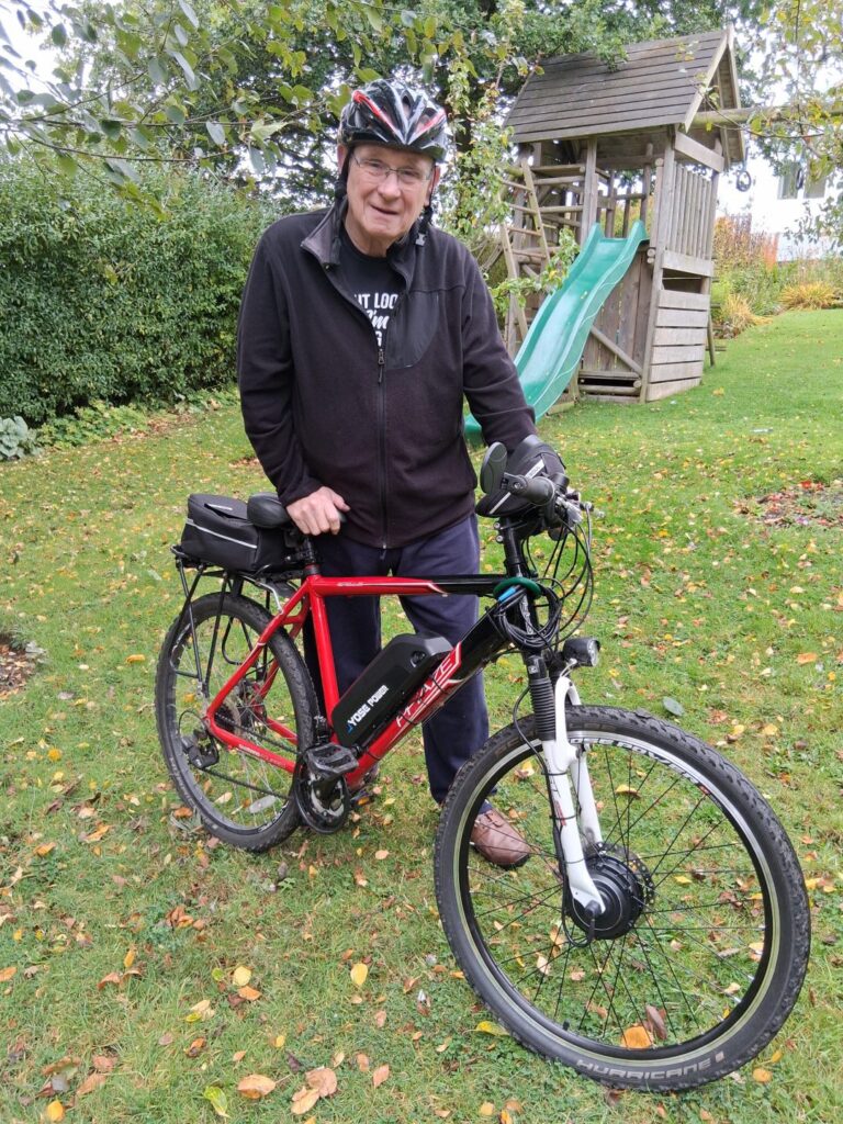 Peterhead couple help cyclist involved in serious bike crash