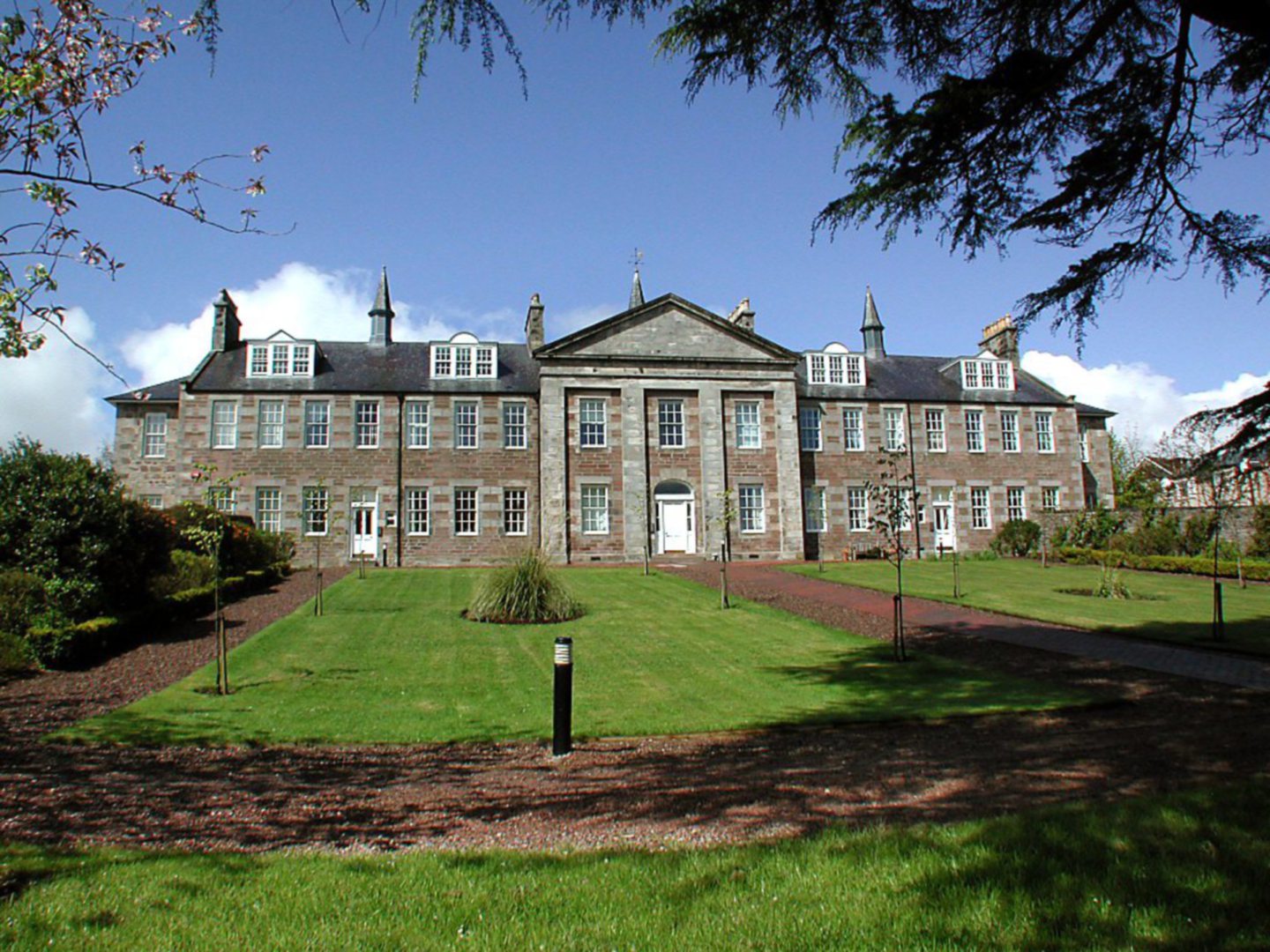 Couple get go-ahead to run Stonehaven Airbnb for three years