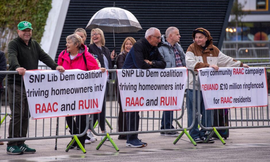 Torry Raac protesters ambush SNP politicians in Aberdeen