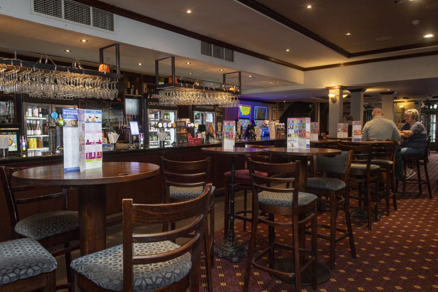 The Muckle Cross: Elgin's Wetherspoon cracks down on vaping