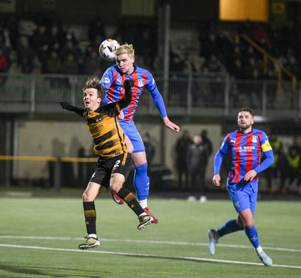 Alloa Athletic 1-1 Caley Thistle: League One leaders held by Wasps