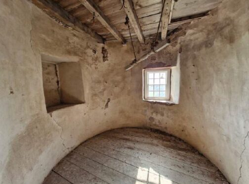 Balbegno Castle owner lashes out at council planning delay