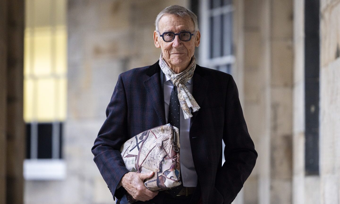 Aberdeen city centre traders want council to keep bus gates pledge