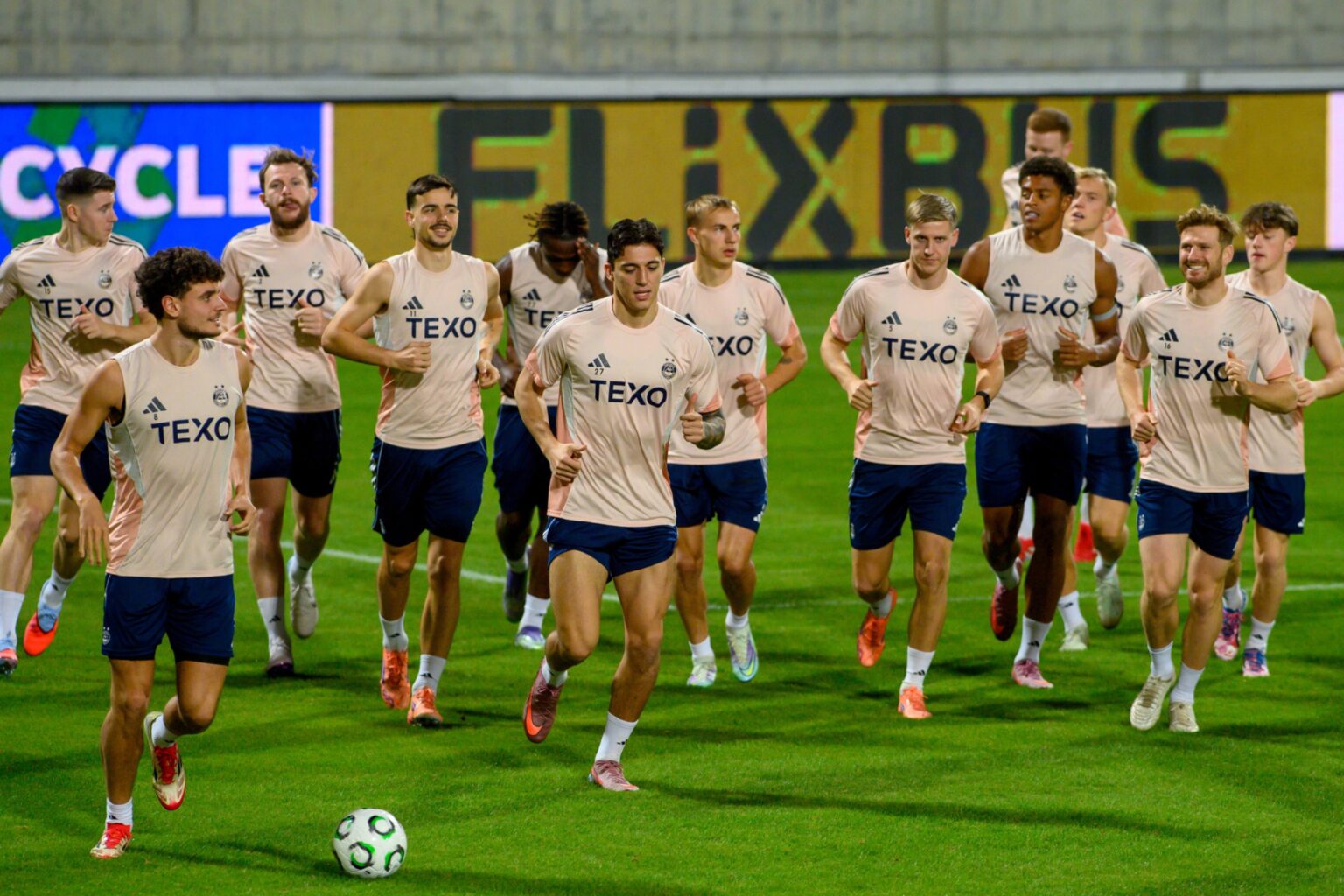 Aberdeen FC boss Jimmy Thelin issues 'noting is impossible' Euro message