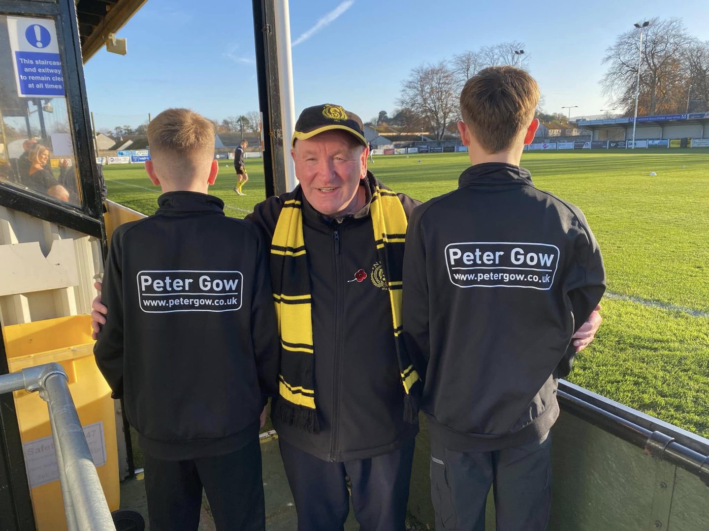 Tributes paid to former Highland shinty player Peter Gow