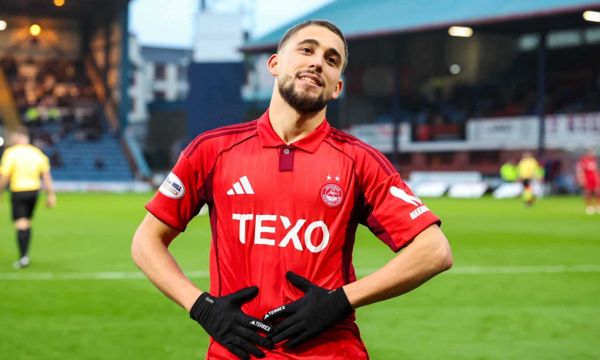 Aberdeen FC: Adil Aouchiche lifts lid on steward incident after Dundee win