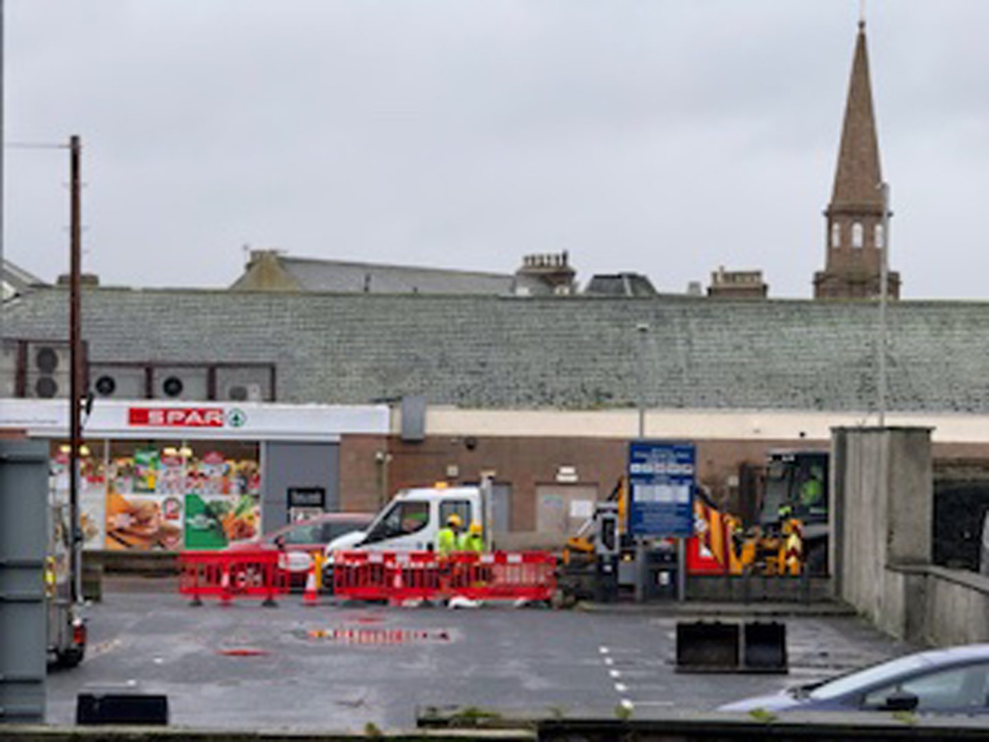 Peterhead businesses "angry" as car park closure before Christmas