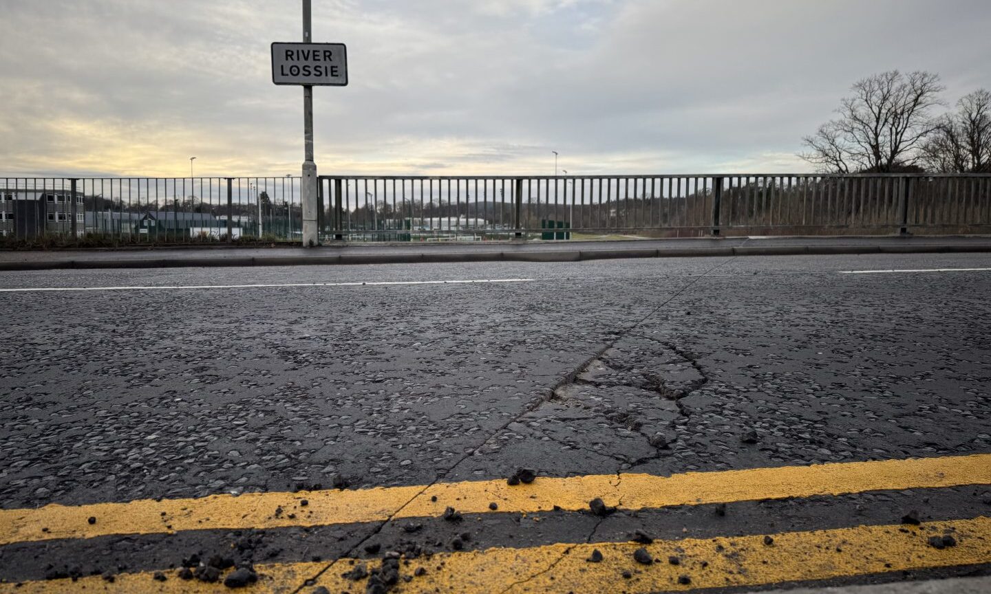 Elgin's bridge to close as cracks appear after £380k works finish