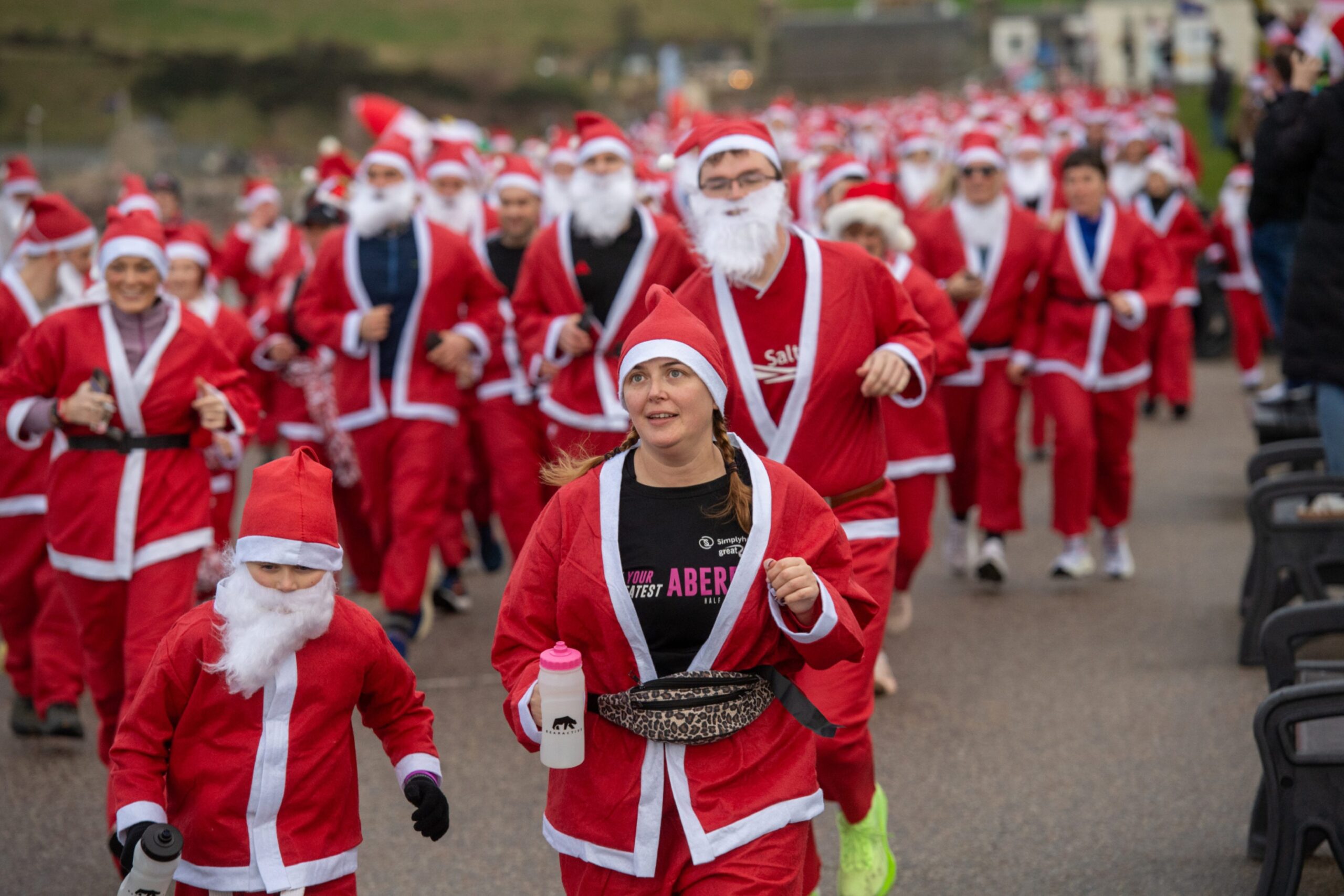 Aberdeen Santa Run 5k brings festive spirit to beachfront