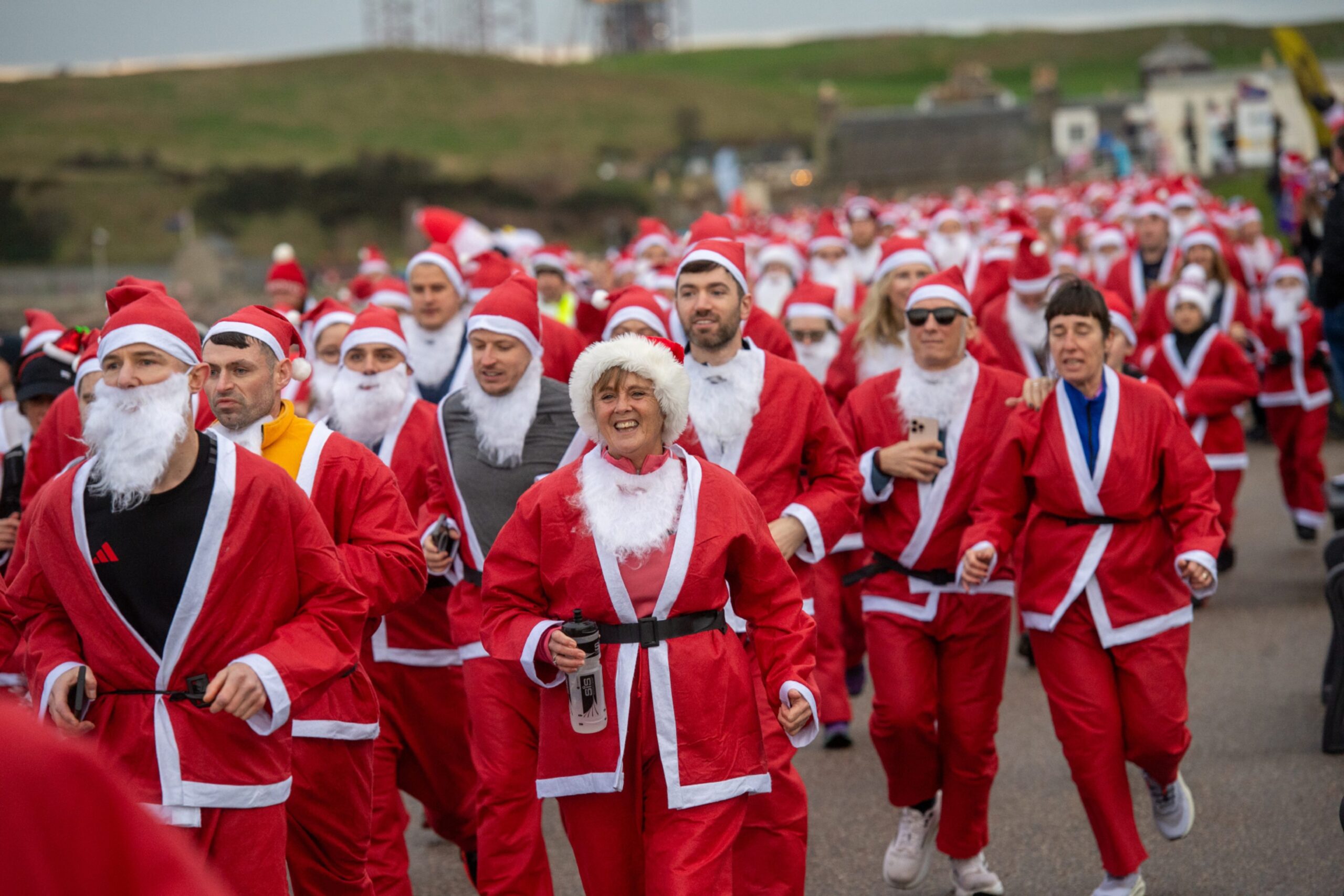 Aberdeen Santa Run 5k brings festive spirit to beachfront