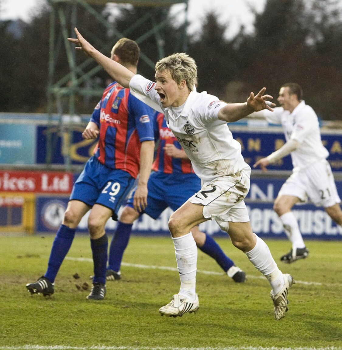 Chris Maguire on Cove Rangers move, and near Aberdeen return