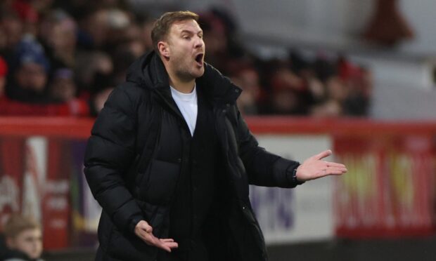 Motivational clip played to Aberdeen by Peter Leven before cup win