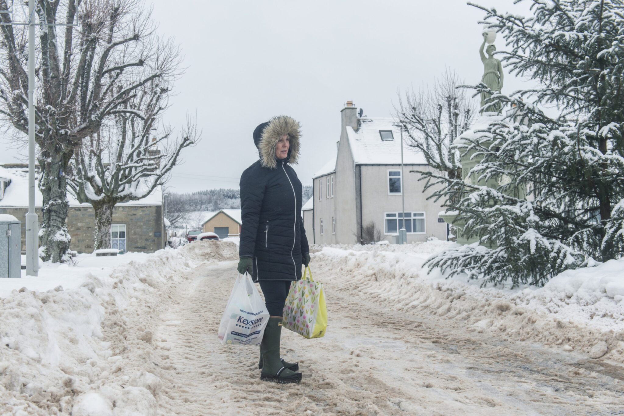 Tomintoul: Community step up to help those isolated by snow