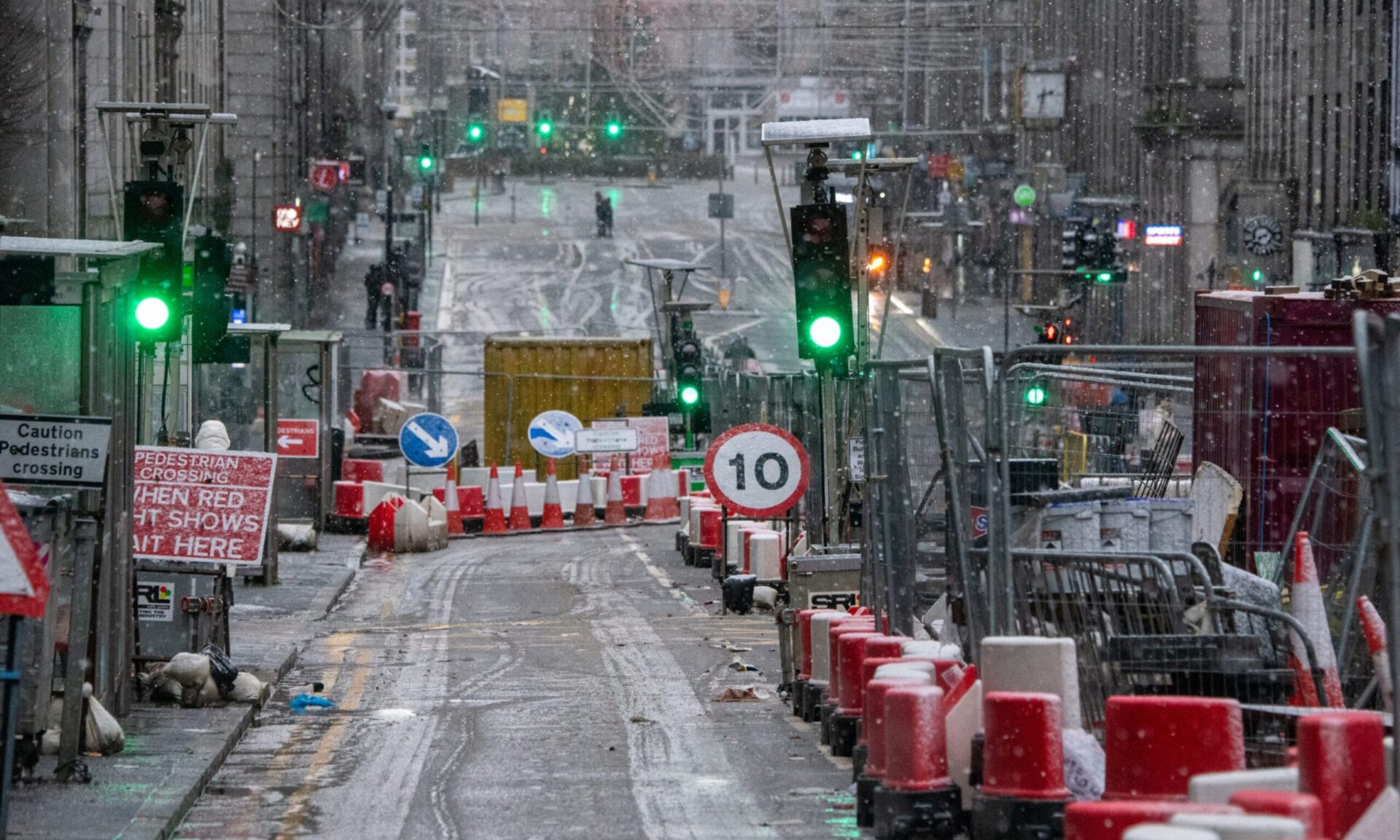 Amber snow warning for severe disruption across the north