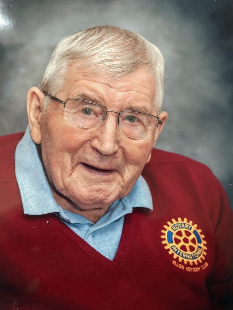 Popular Ellon vet, 'pig expert' and Rotarian, Ken Gill, dies age 89