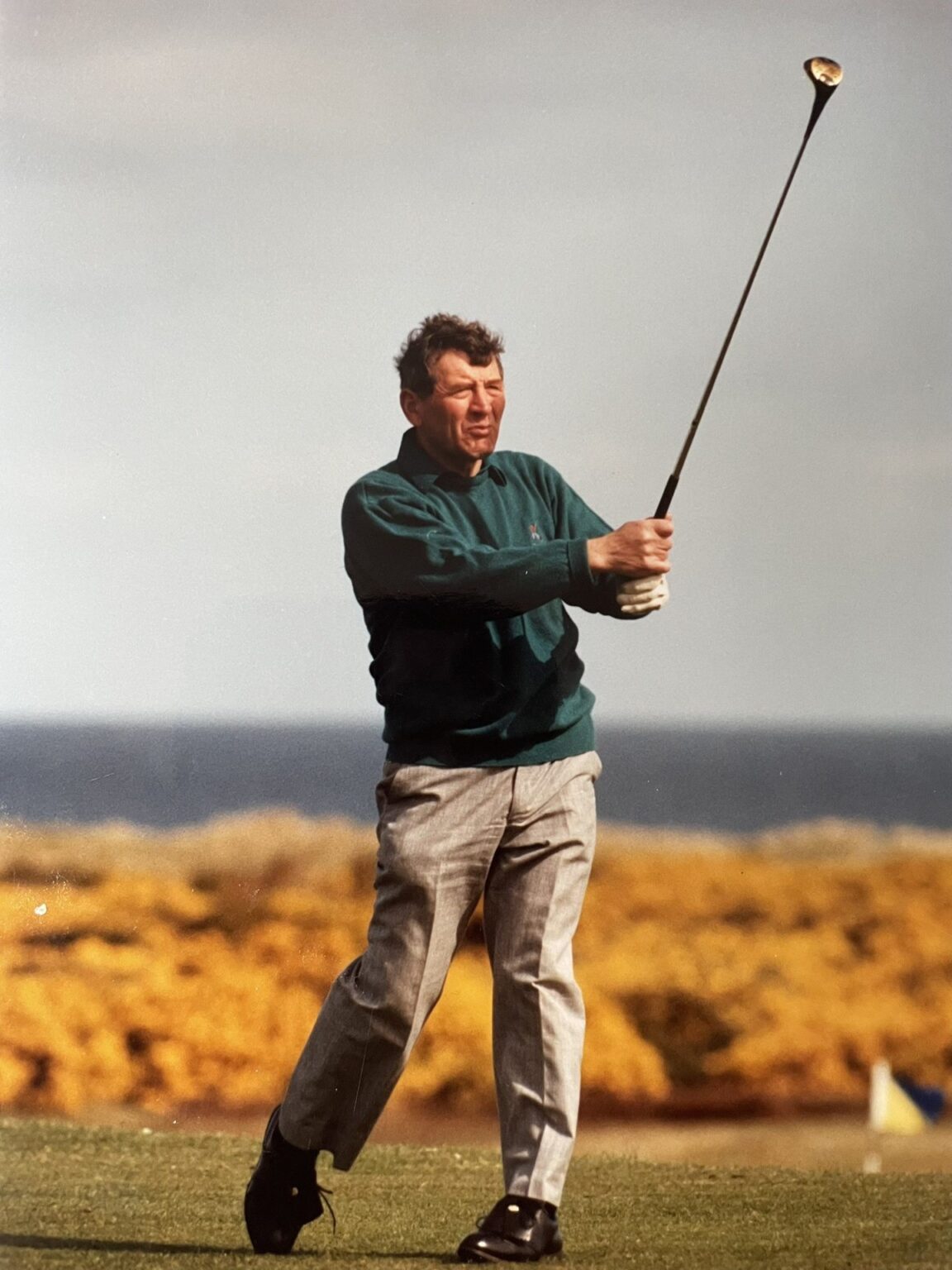 Popular Ellon vet, 'pig expert' and Rotarian, Ken Gill, dies age 89